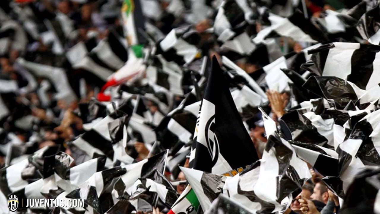 Place something special under the Christmas tree - Juventus