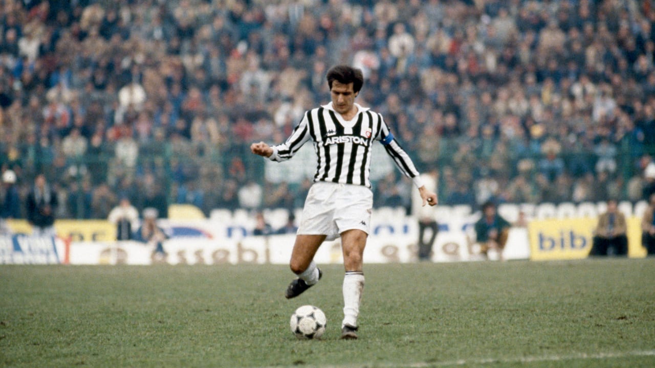 Gaetano Scirea tribute - Juventus