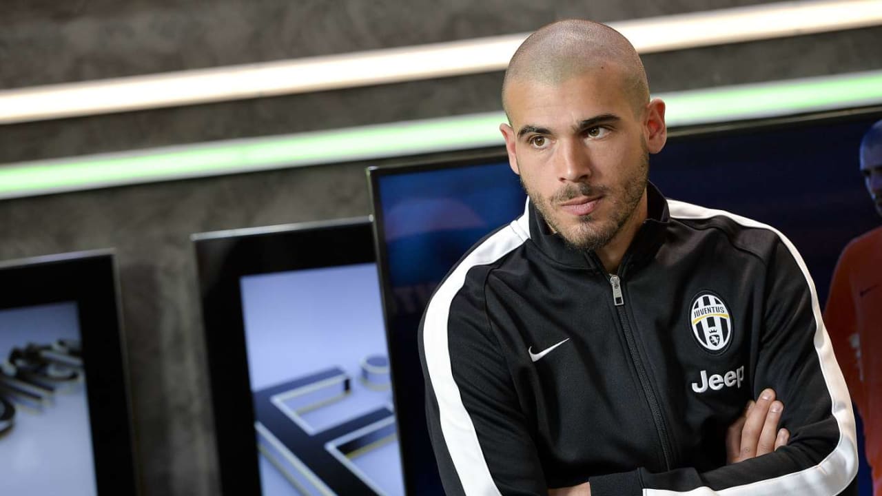 Sturaro predicts tough Borussia test - Juventus
