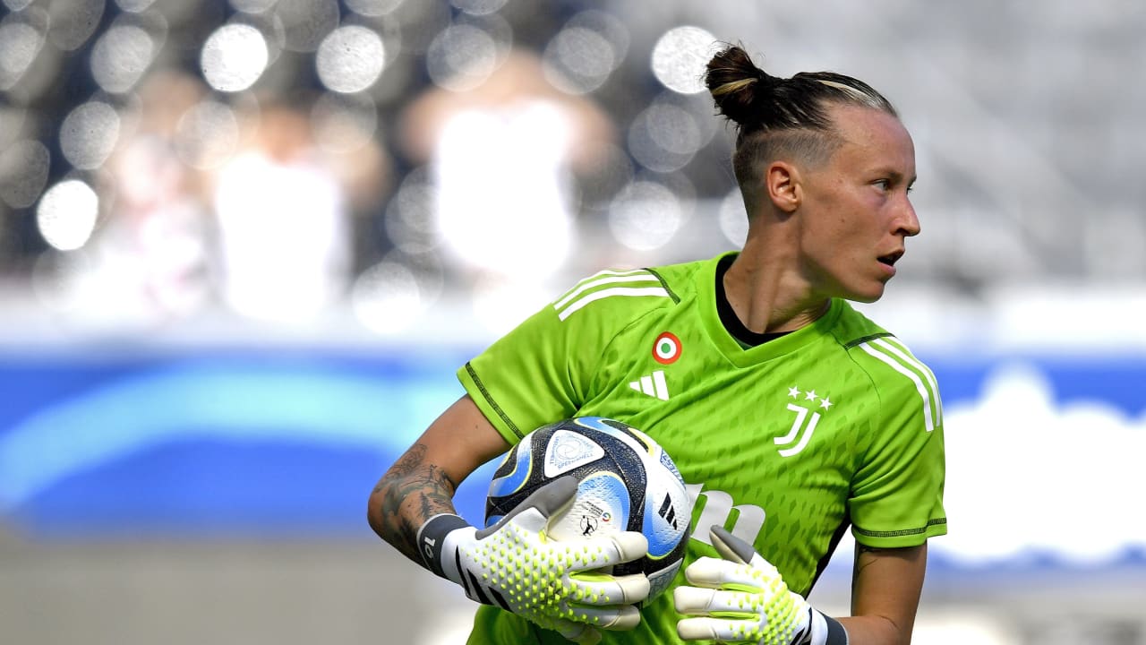 Italian Facial Features Women