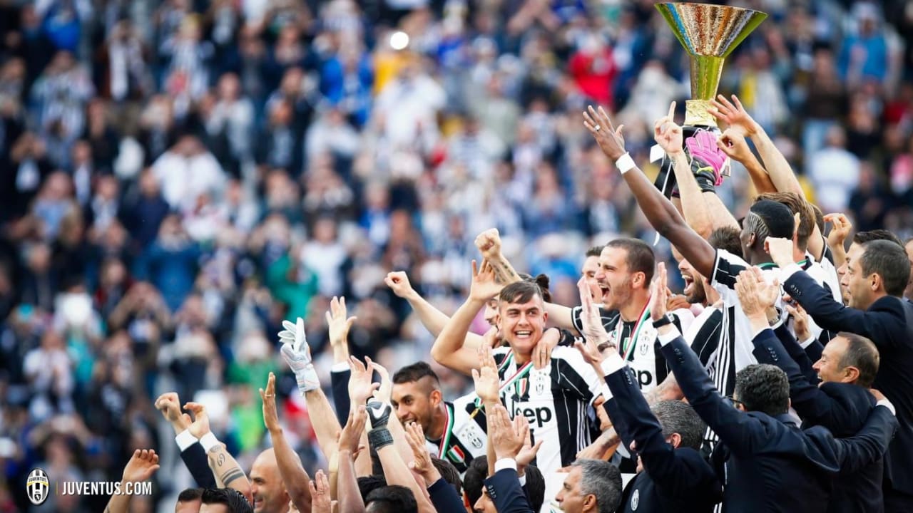 2016 Review: Juve make Hi5tory! - Juventus