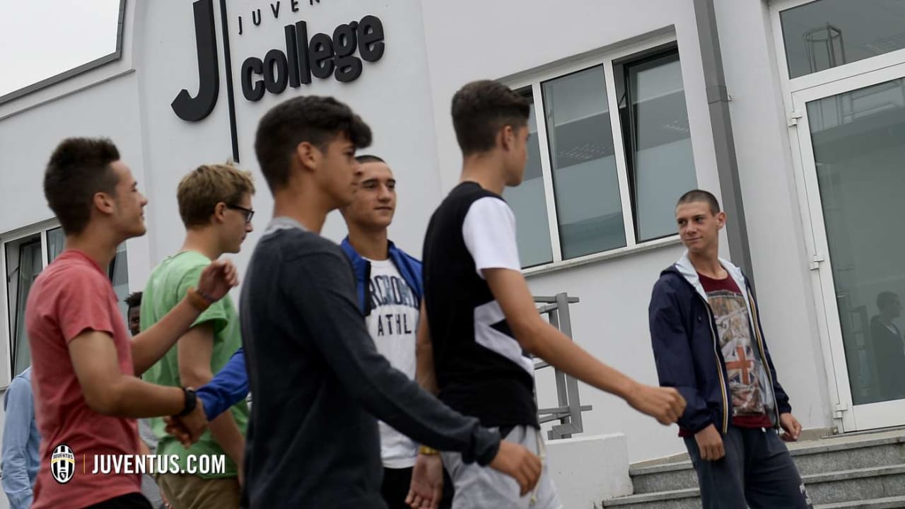 Back to school at J-College! - Juventus