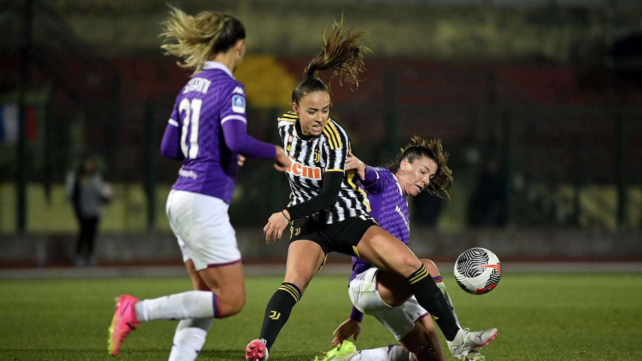 Women | Julia Grosso makes the Team of the Week - Juventus