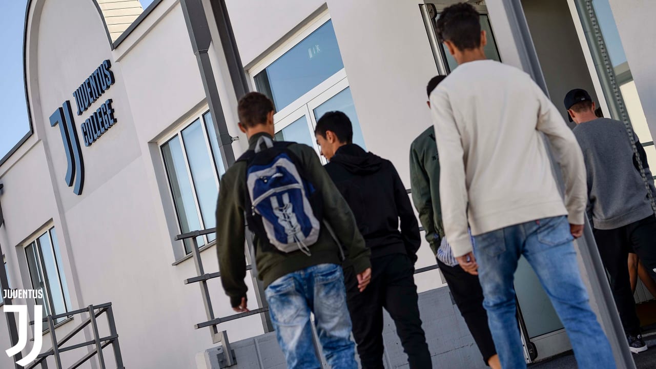 Juventus College starts again! - Juventus