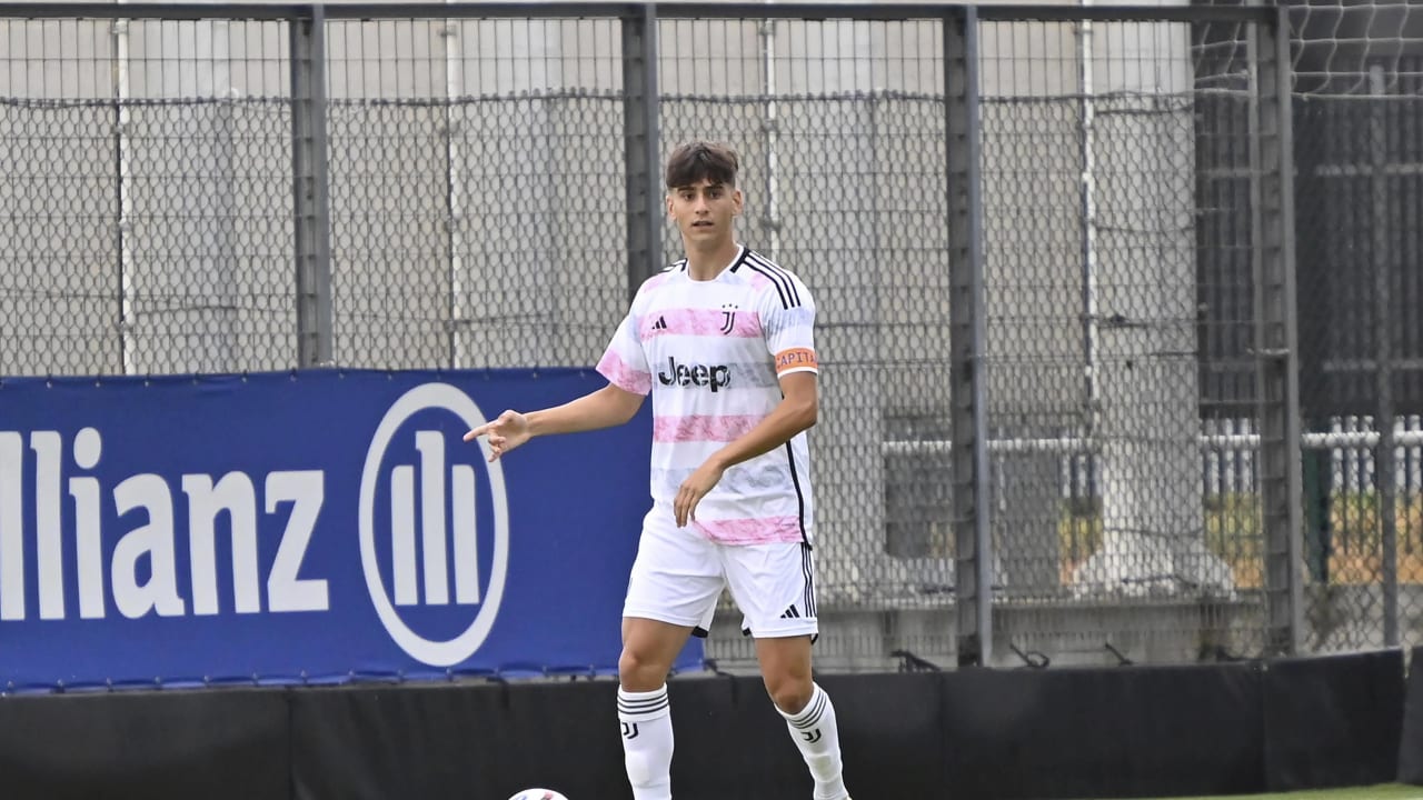 Under 19 | Domanico firma il suo primo contratto - Juventus