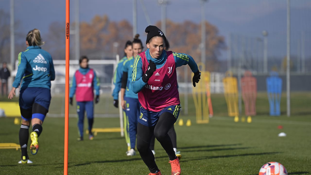 Women dash towards Derby d'Italia - Juventus