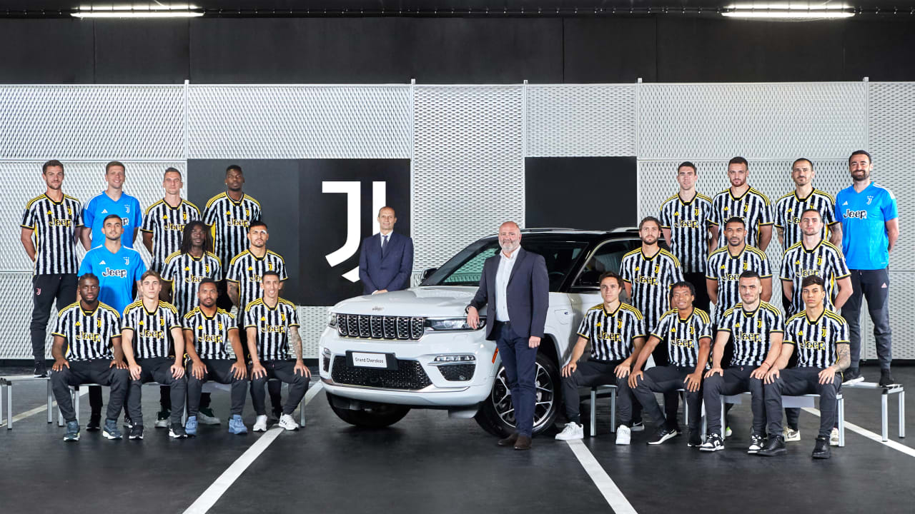 Juventus climb aboard Jeep Grand Cherokee! - Juventus