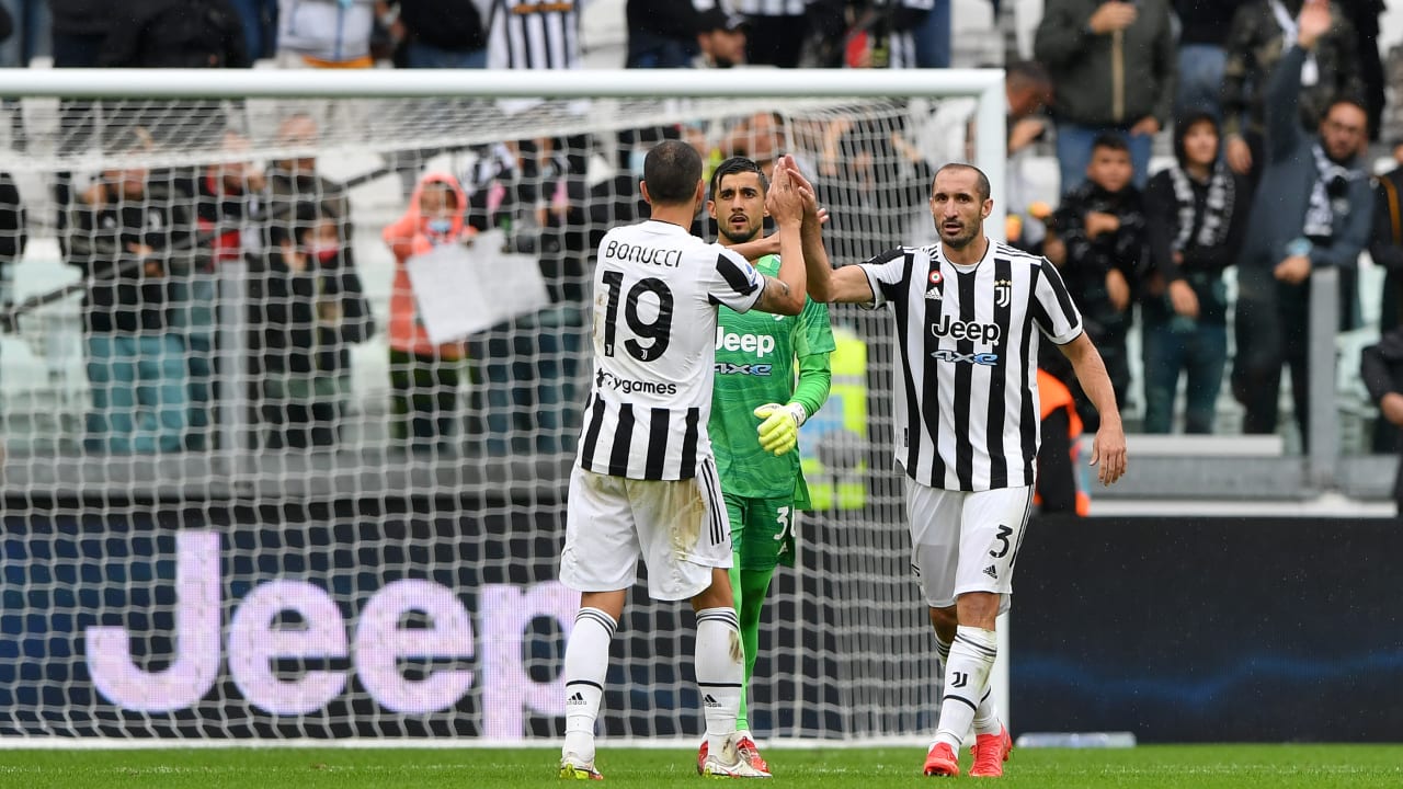 The Best Defending of 2021! Video | Juventus