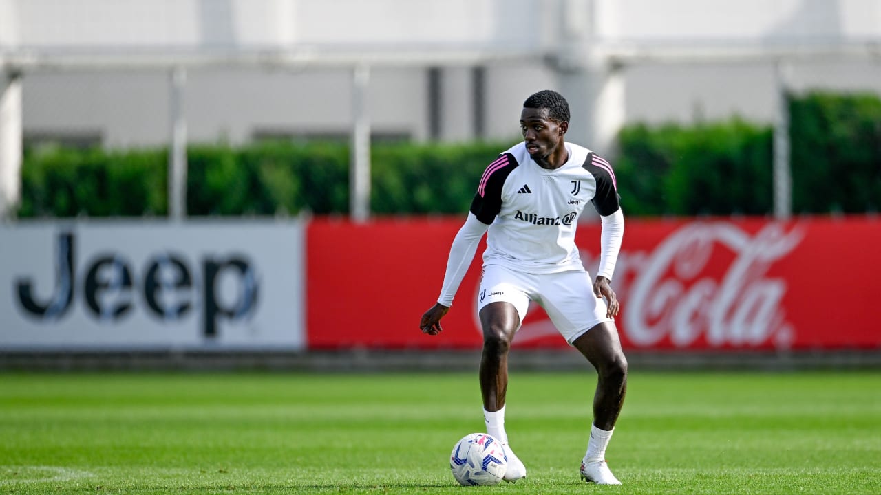 Training Center | La Juve torna al lavoro alla Continassa - Juventus