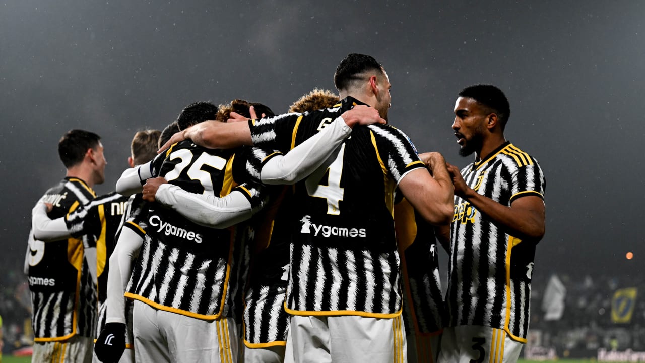 Juve collect three points at Monza in dramatic finale - Juventus