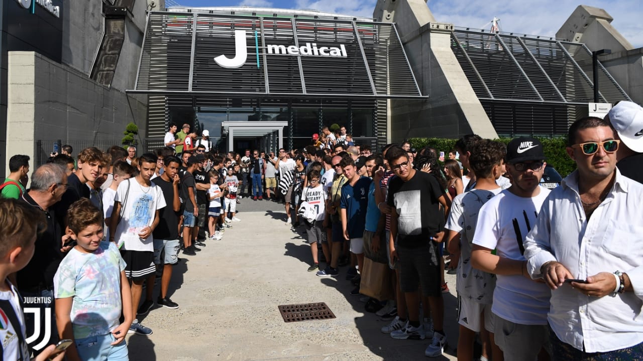 Le visite mediche di Federico Bernardeschi - Juventus