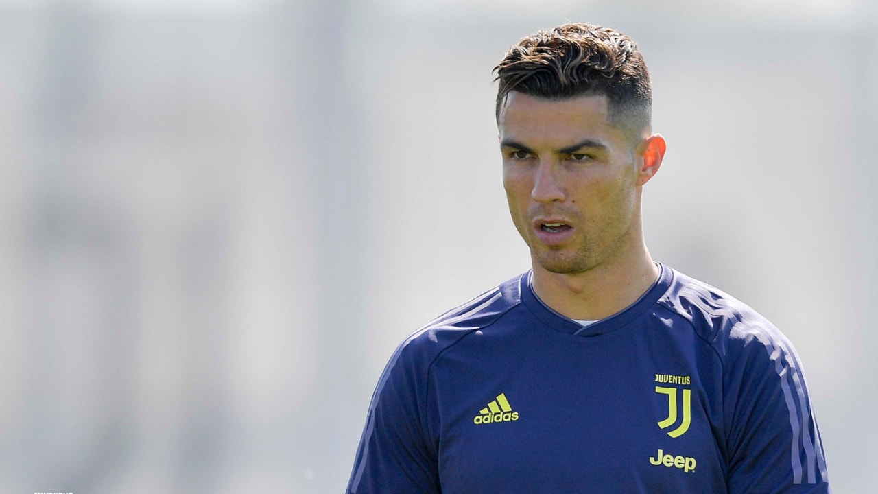 Juve announce squad for Amsterdam - Juventus