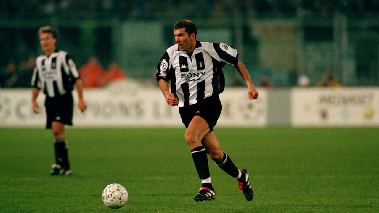 Zinedine Zidane: best Dribbling, Goals & Skills! Video | Juventus