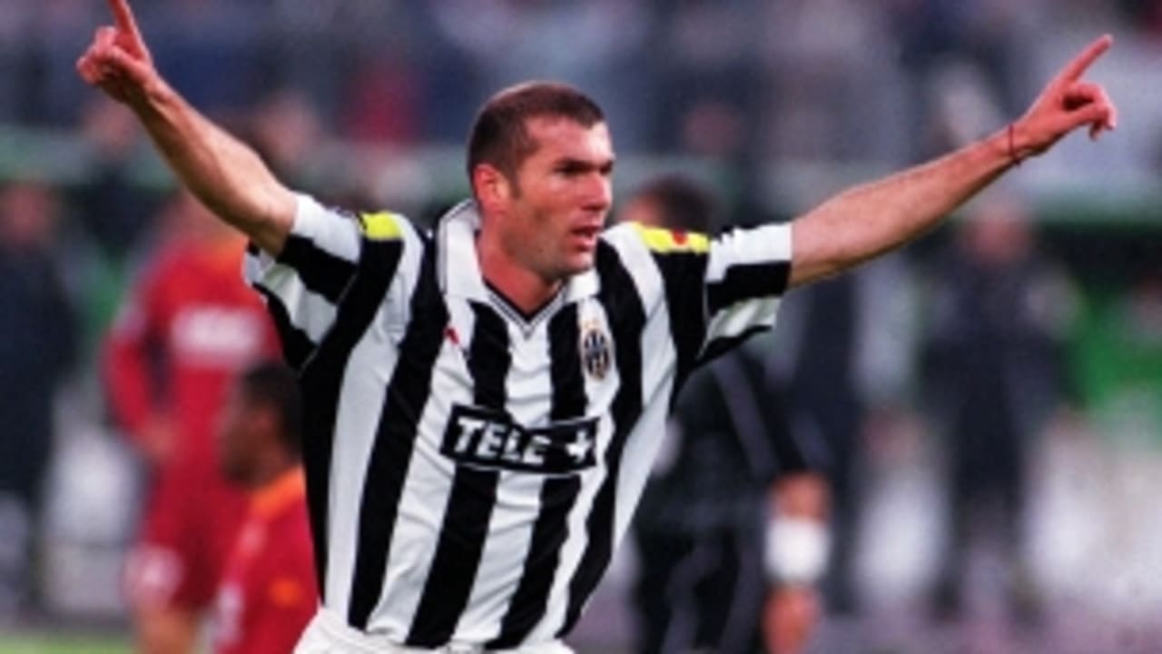 10 reasons to love Zidane Video | Juventus
