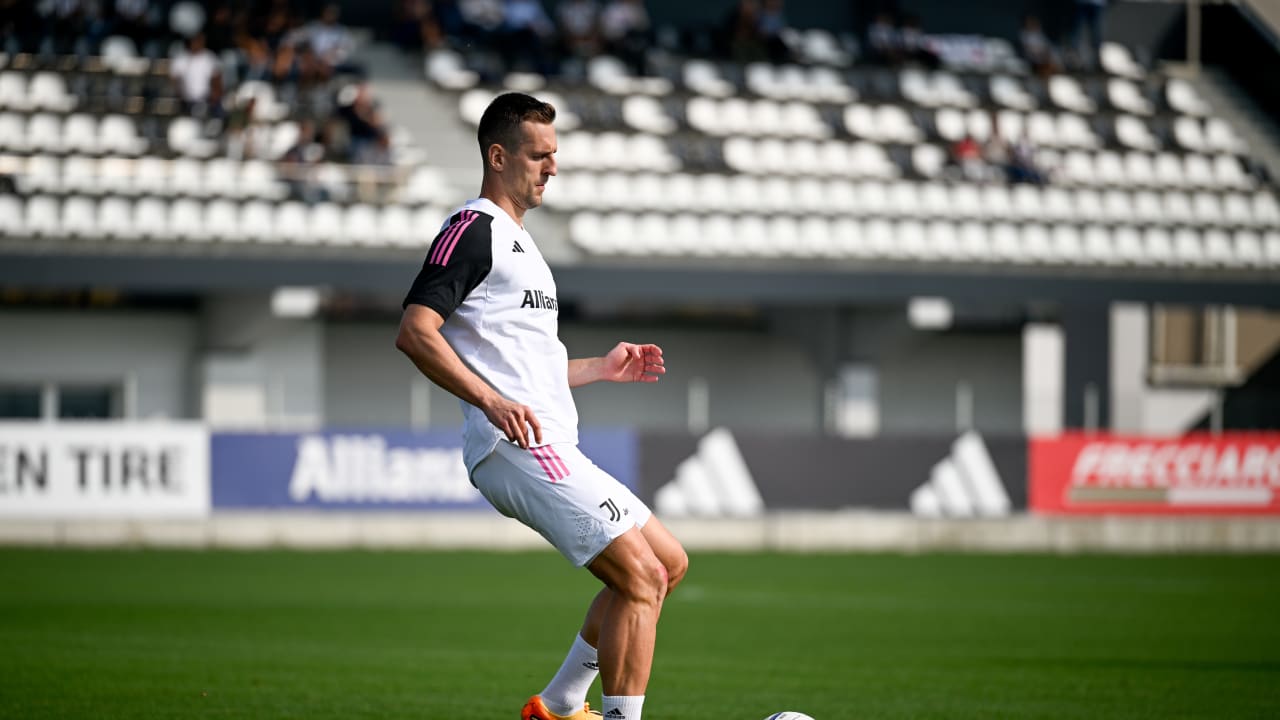 International Recap | Poland draws in Warsaw - Juventus