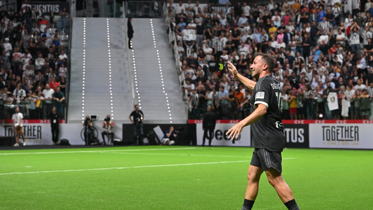 TOGETHER | Behind The Scenes: Team Zidane - Team Del Piero Video | Juventus