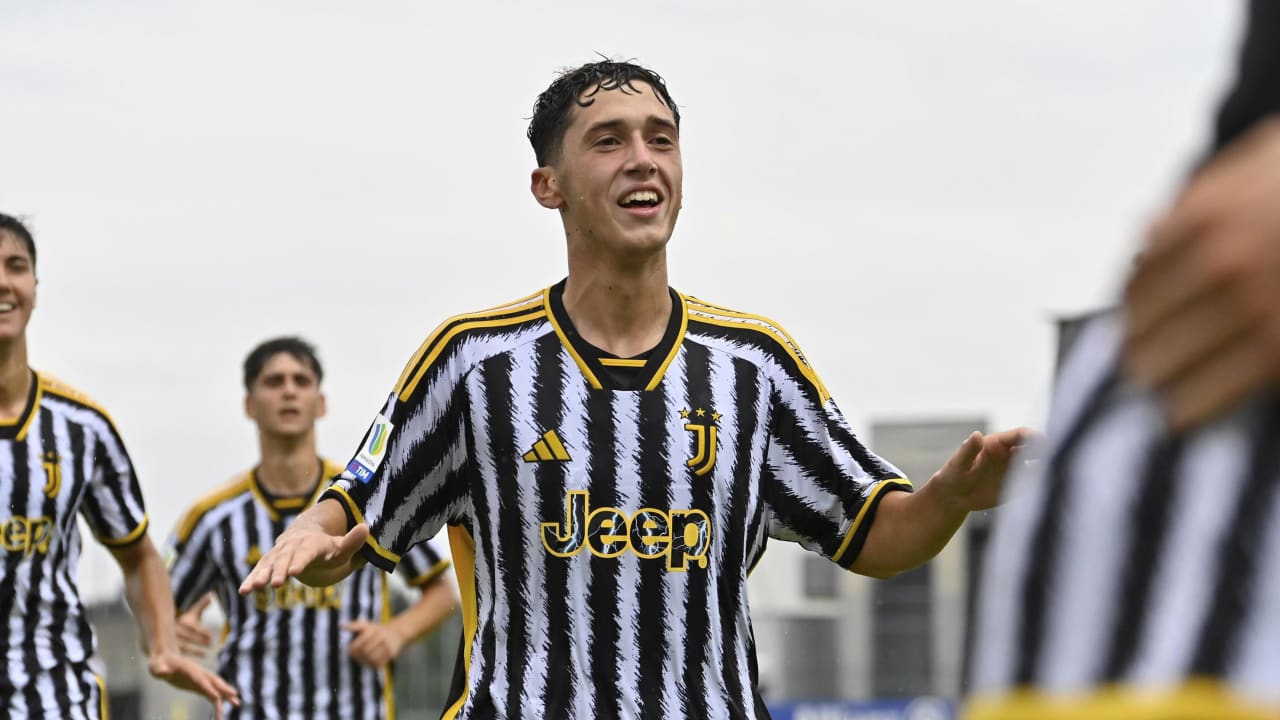 Under 19 | Intervista a Diego Ripani su Twitch - Juventus
