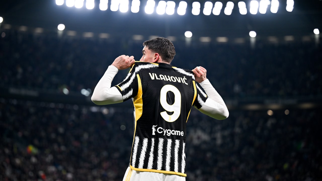 Vlahovic raggiunge quota 100 presenze con la Juventus! - Juventus