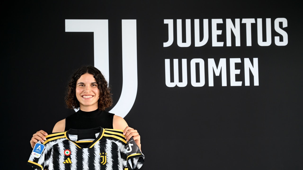 Eva Schatzer returns to Juventus and renews until 2027 - Juventus