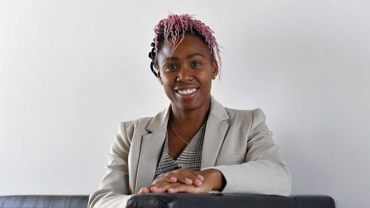 Lindsey Thomas speaks after her contract renewal with Juventus Women ...