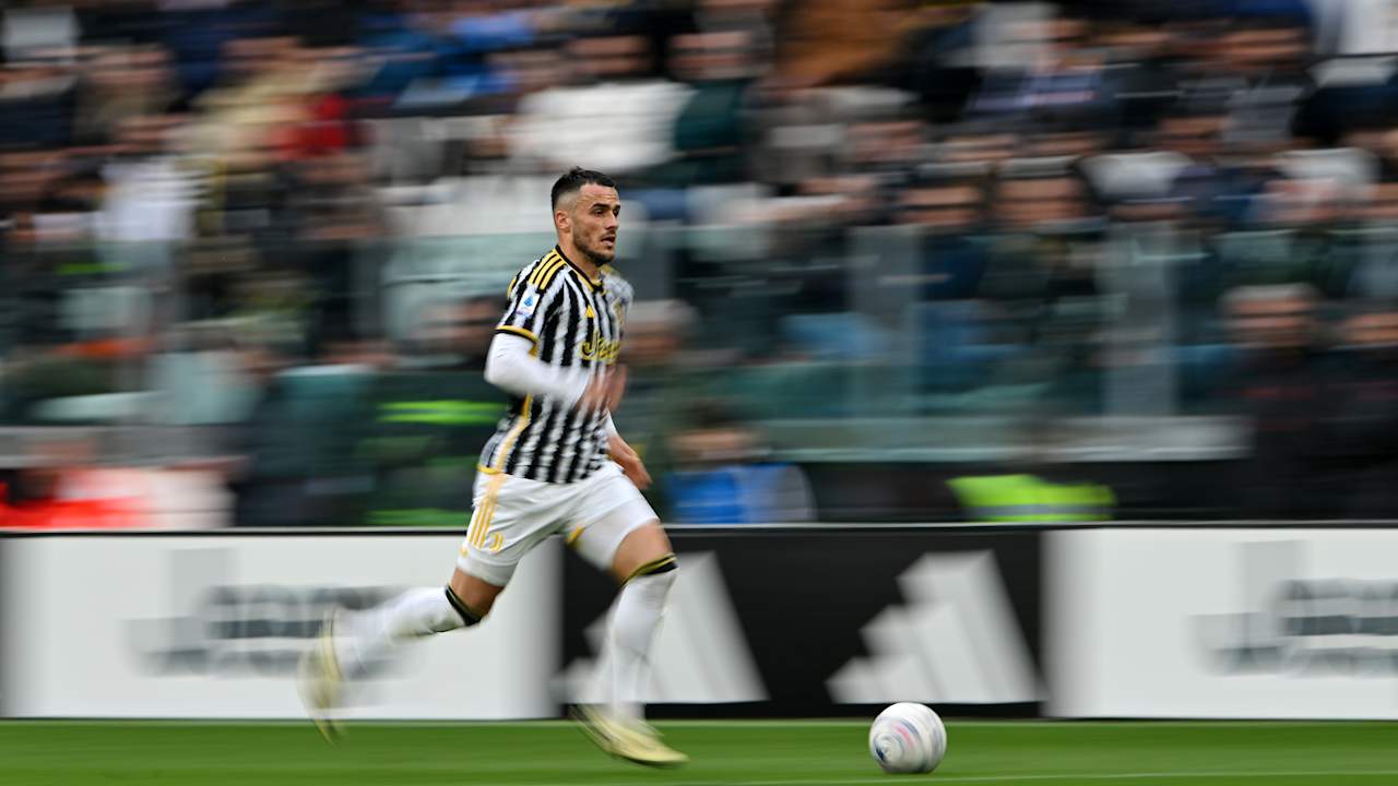 Filip Kostic | Best of - Juventus