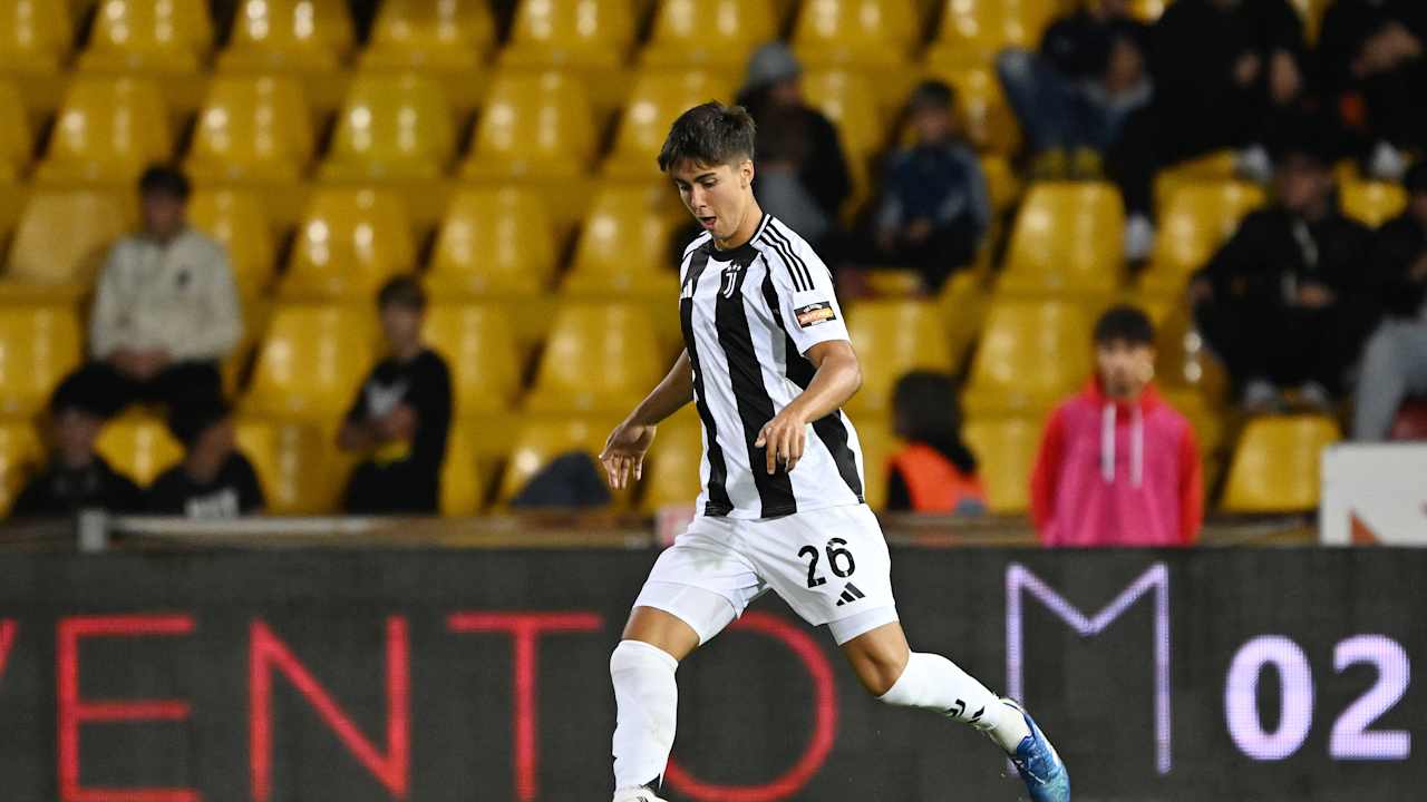 Maiden call-up for Javier Gil Puche - Juventus