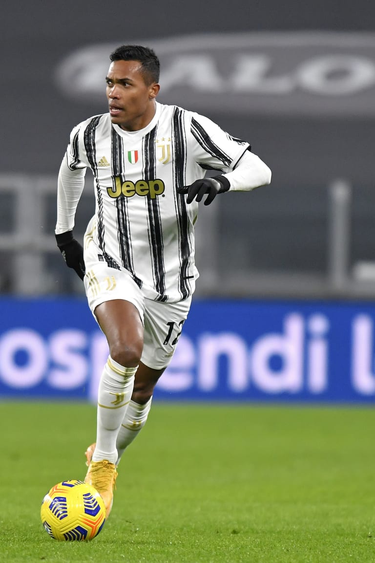 Alex Sandro | Defender Juventus Men's First Team