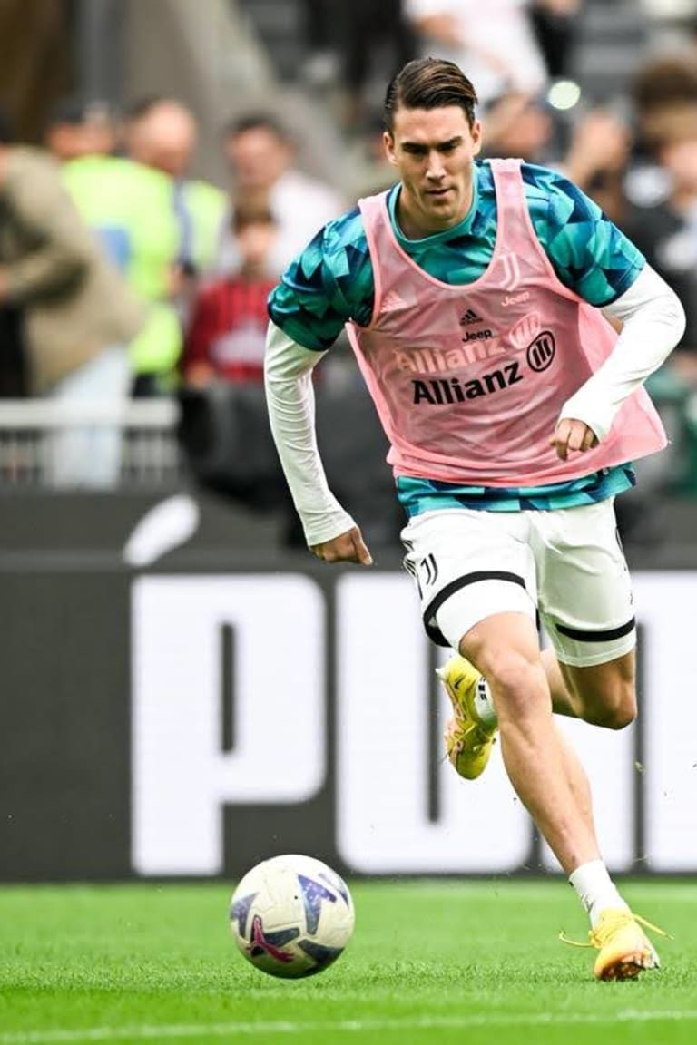 Dušan Vlahović | Forward Juventus Men's First Team