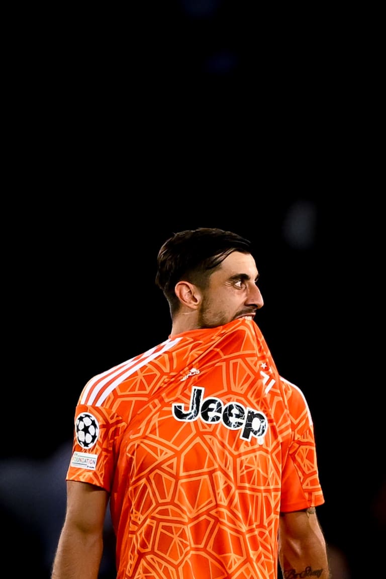 Mattia Perin | Goalkeeper Juventus Men's First Team