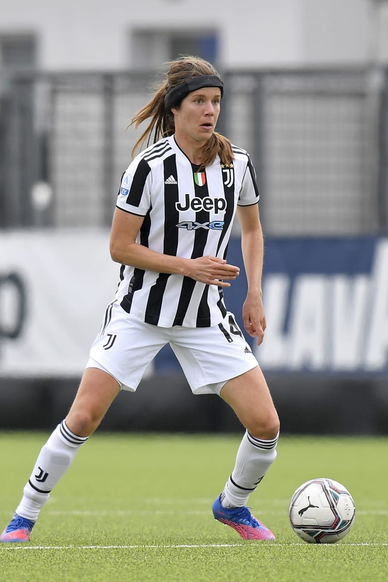 Sofie Junge Pedersen | Midfielder Juventus Women's First Team