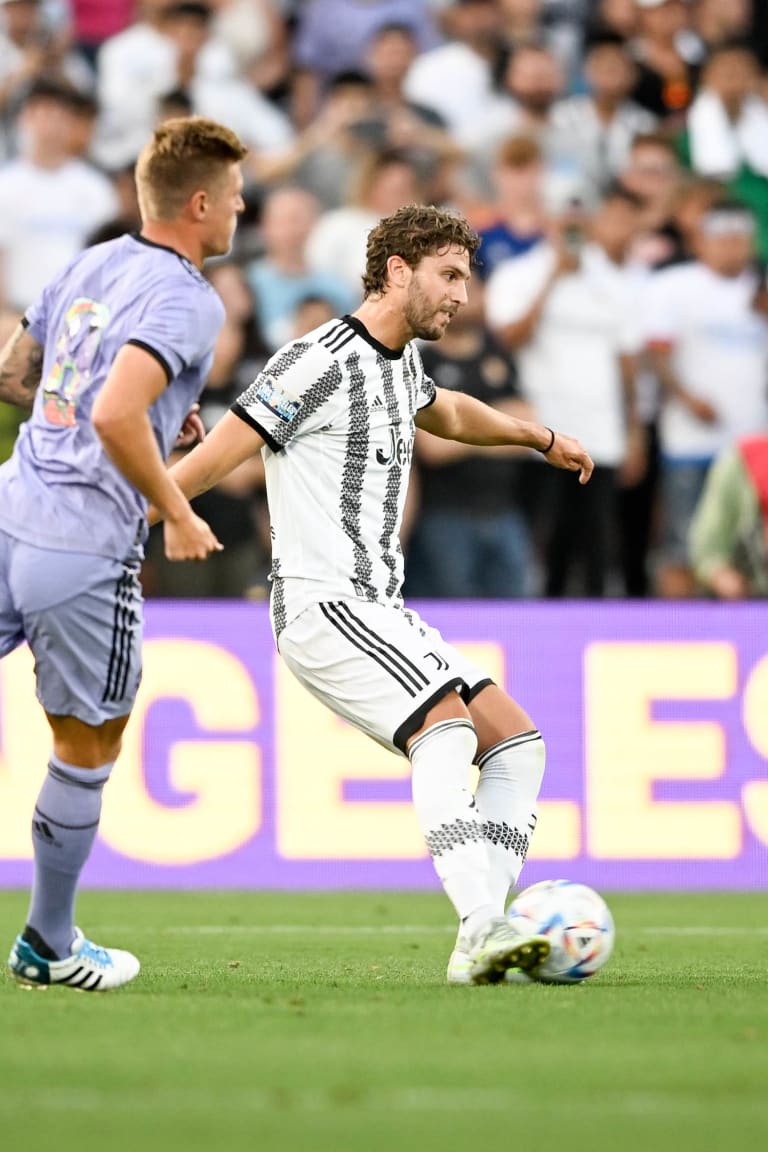 Manuel Locatelli | Midfielder Juventus Men's First Team