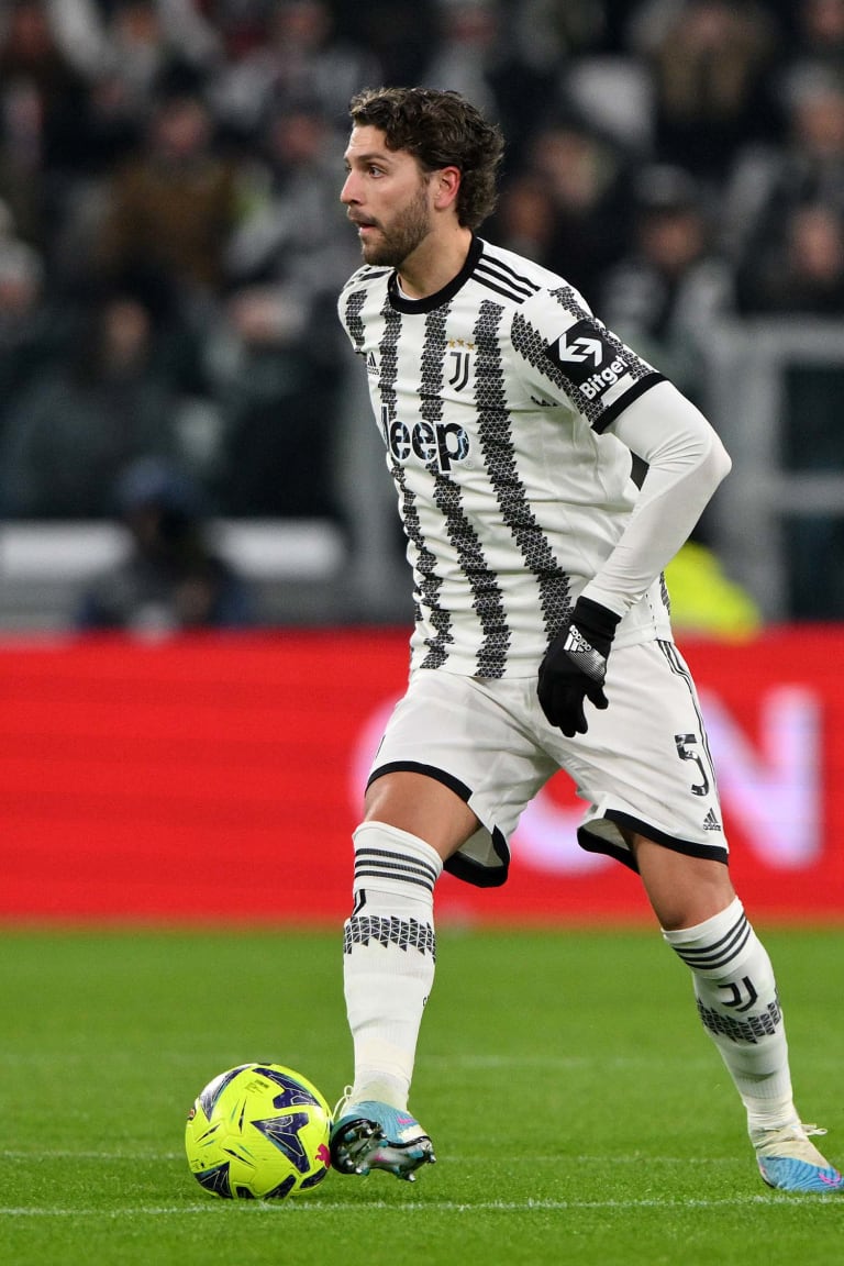 Manuel Locatelli | Midfielder Juventus Men's First Team